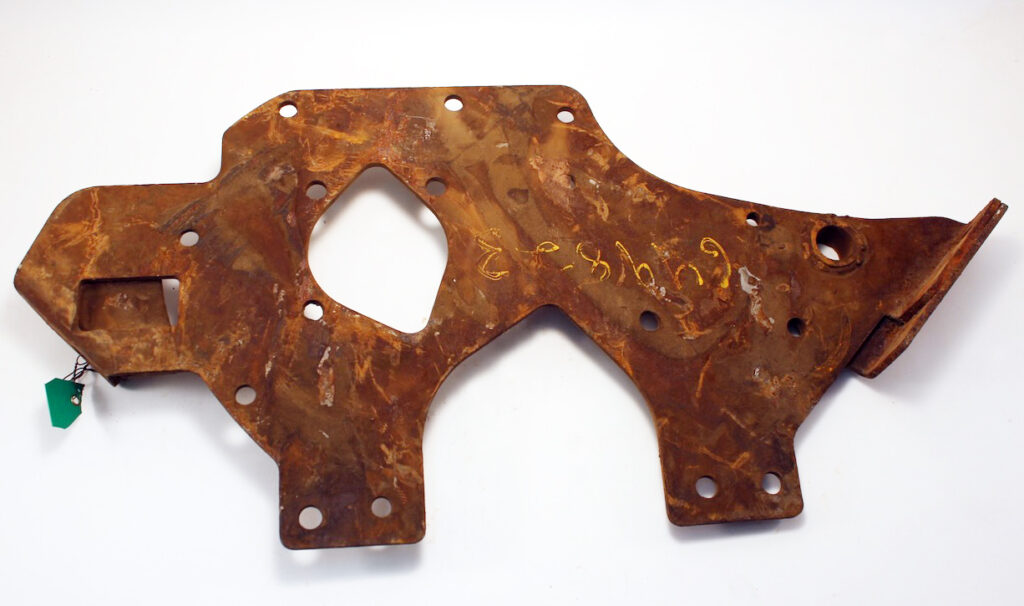 ENGINE MOUNTING PLATE, Front